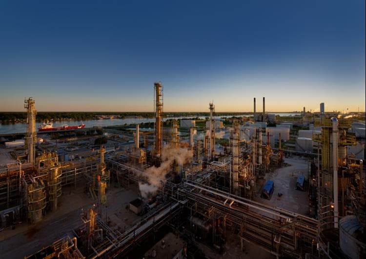 Refining and marketing | Suncor